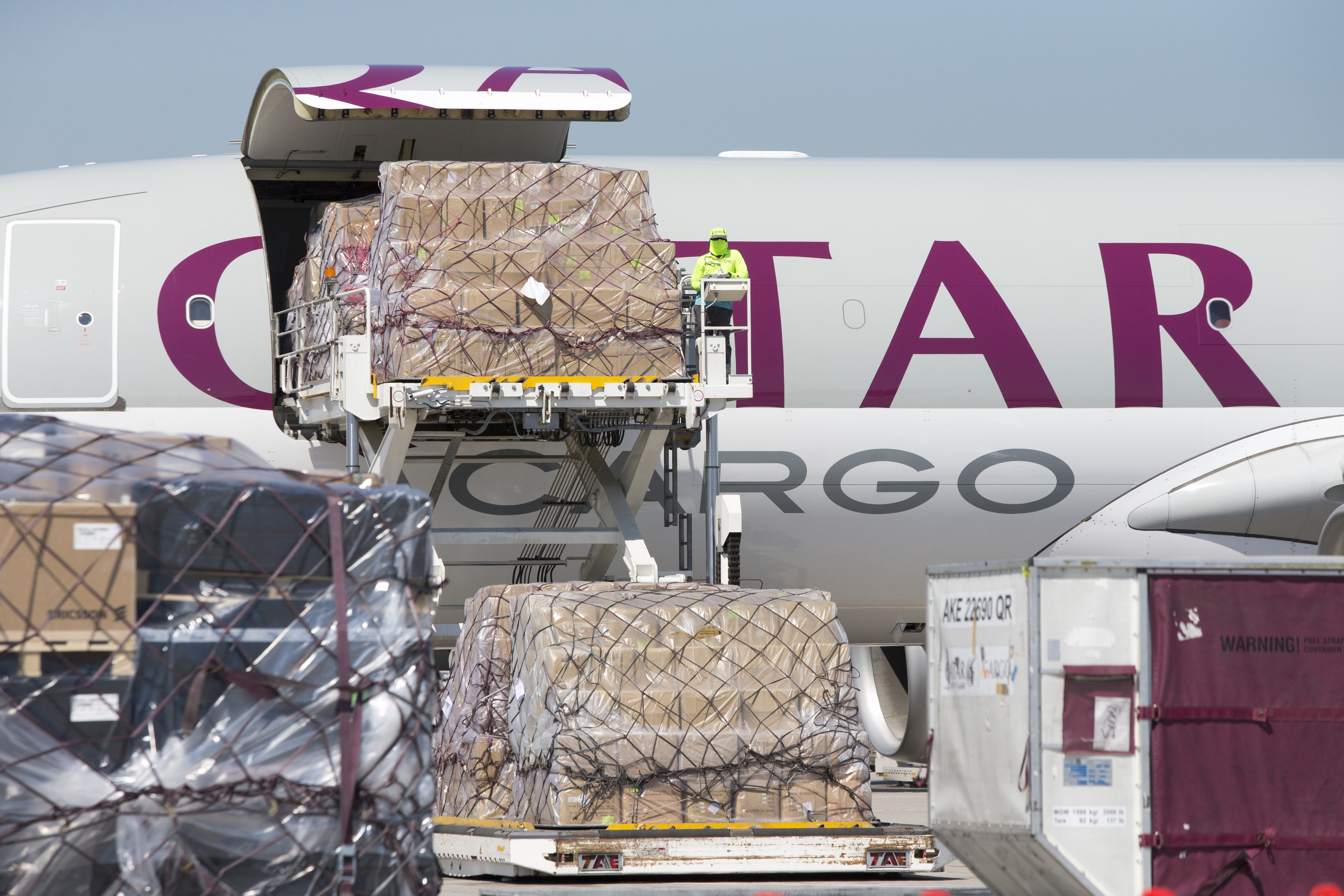 Qatar Airways Sheds First A330 200F Cargo Facts Qatar Airways Sheds First A330 200F Cargo Facts