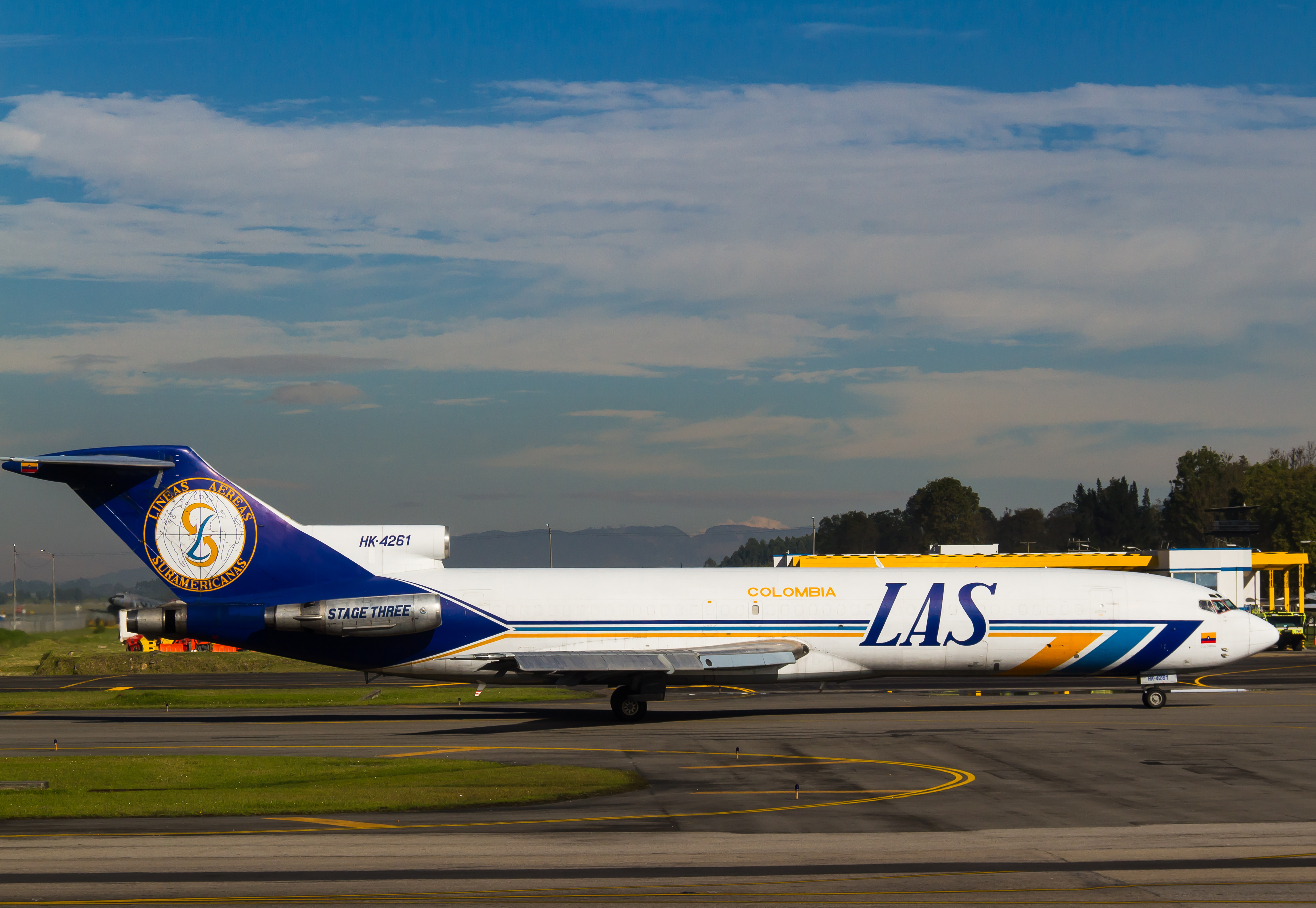 737 Classics may still have a role to play in 727F fleet modernization ...