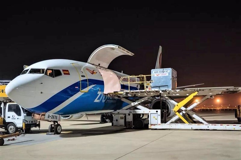 Listen: Lessors strengthen control over 737-800 freighter conversion ...