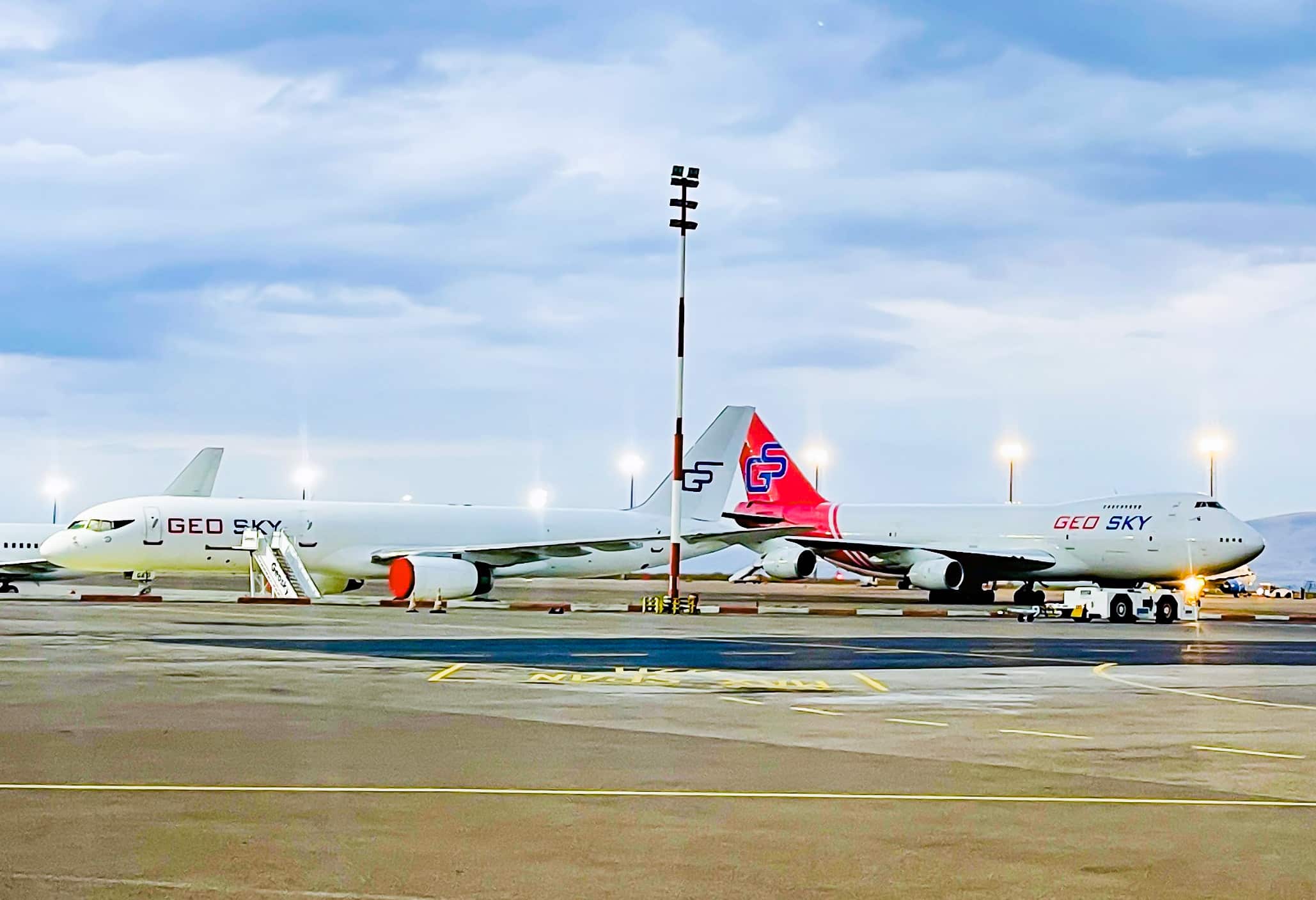 Geosky takes first 767 - Cargo Facts