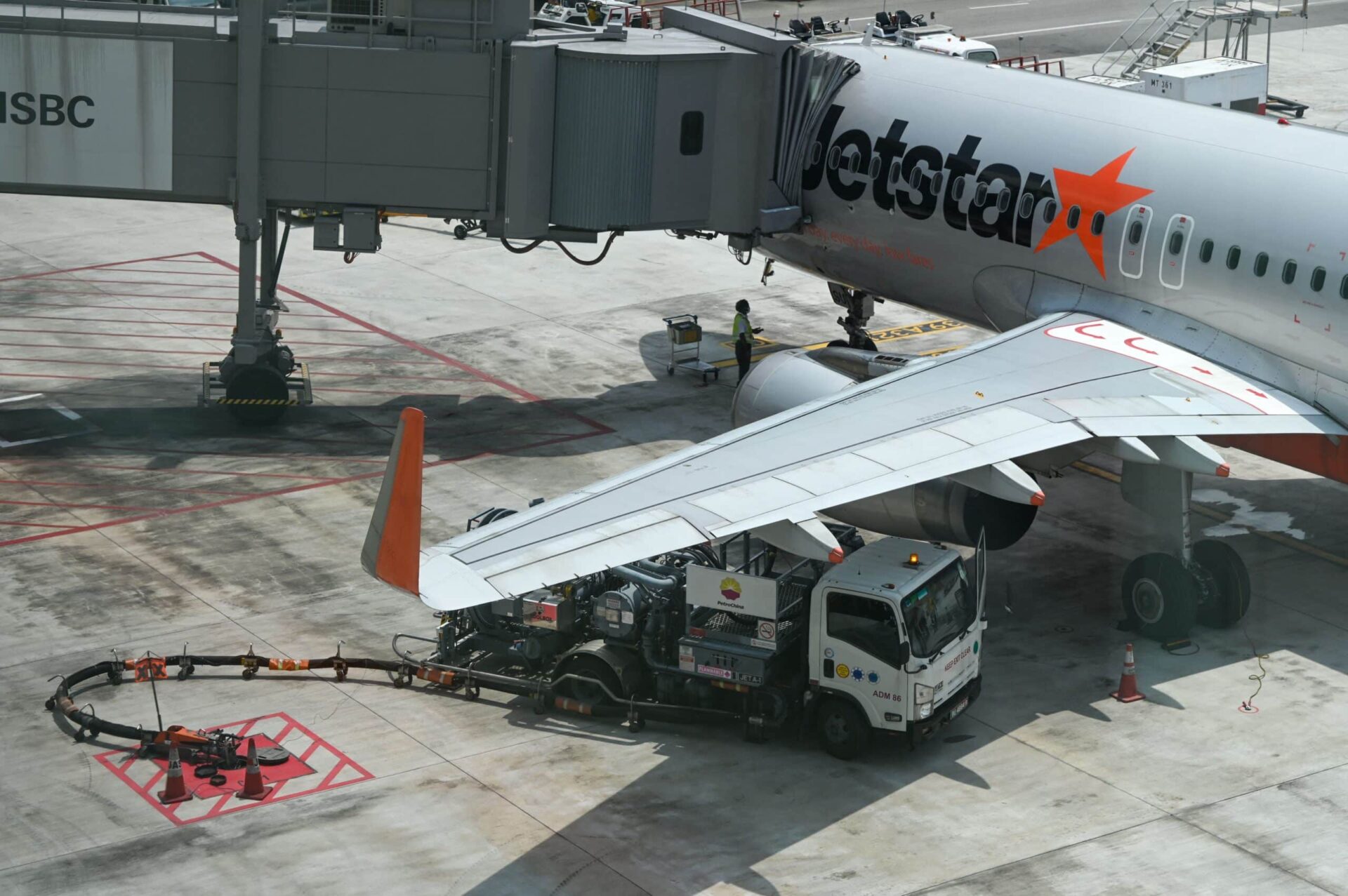 Singapore to impose green aviation fuel levy on flights - Cargo Facts